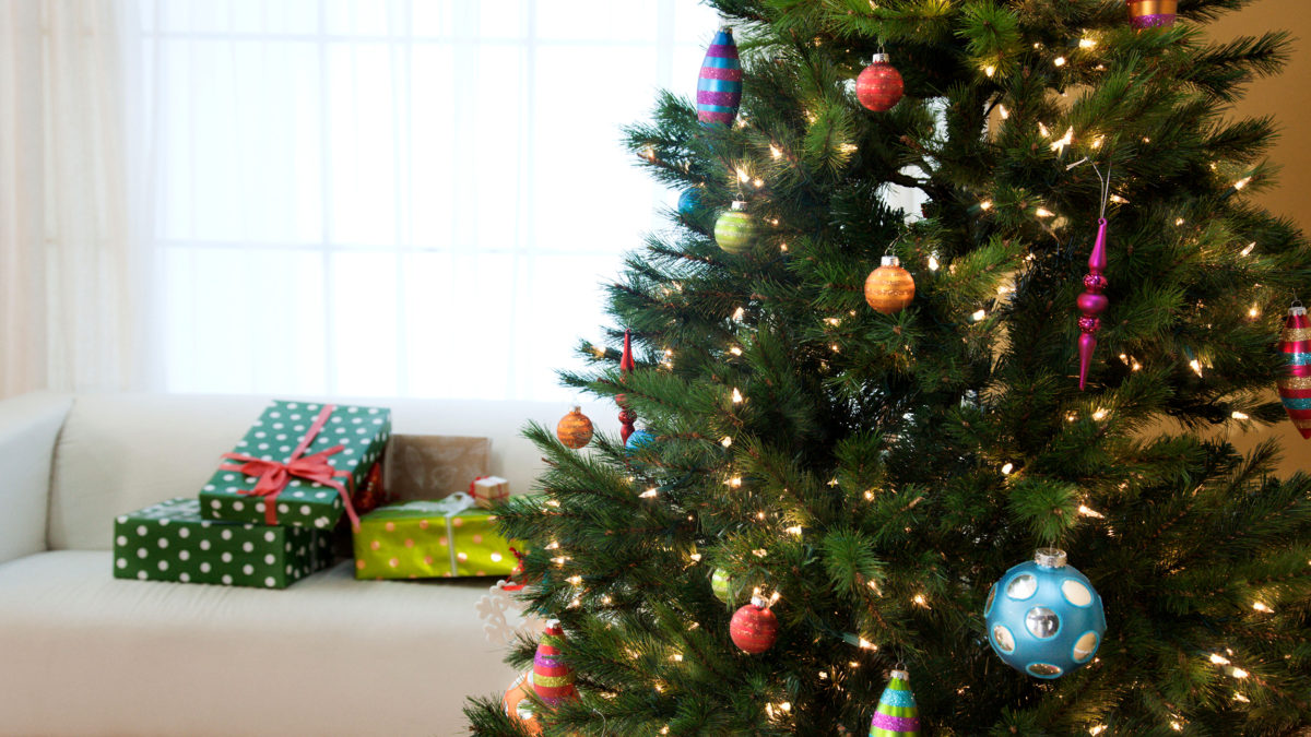 Check : Safety Measures To prevent Christmas tree from fire